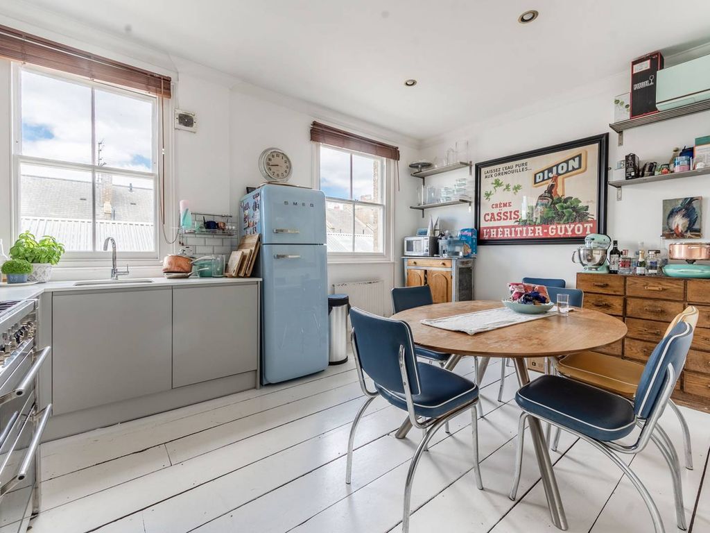 2 bed flat for sale in Lots Road, Chelsea, London SW10, £895,000 - Zoopla