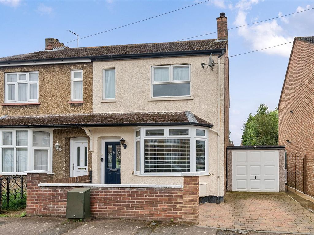 2 Bed Semi Detached House For Sale In Silverdale Street Kempston