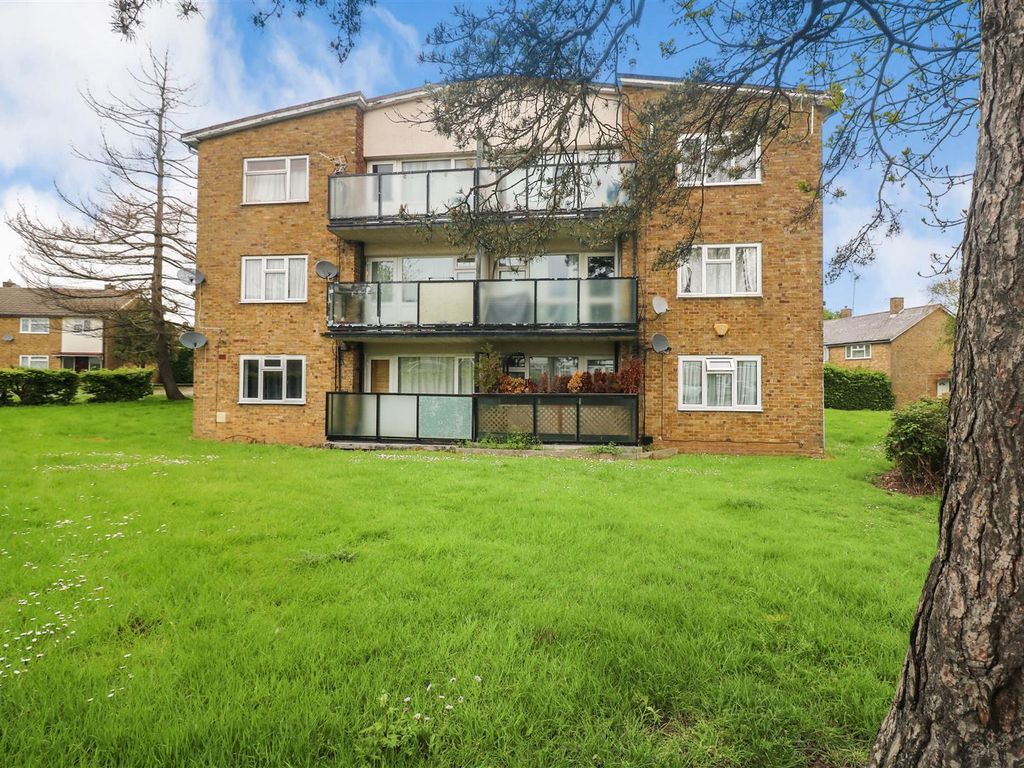 1 bed flat for sale in Spencers Croft, Harlow CM18 - Zoopla