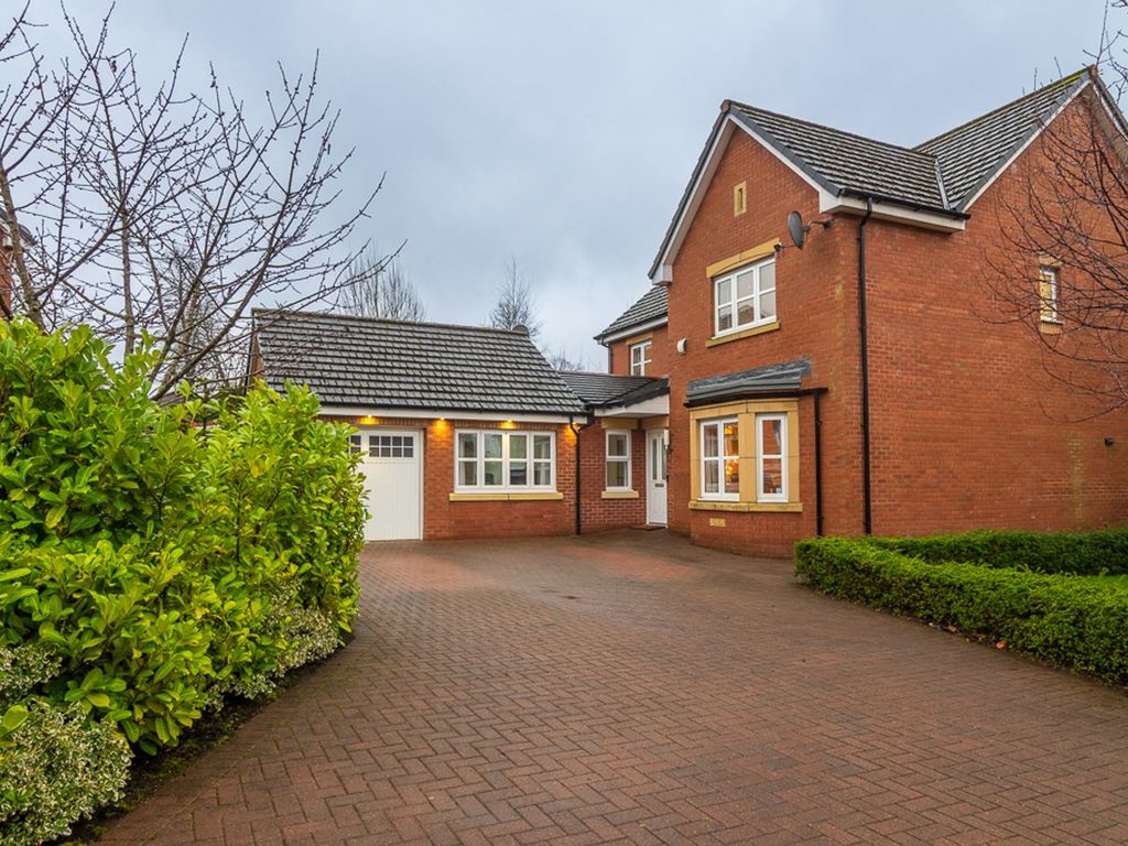 4 Bed Detached House For Sale In Lapwing Avenue Lenzie Kirkintilloch