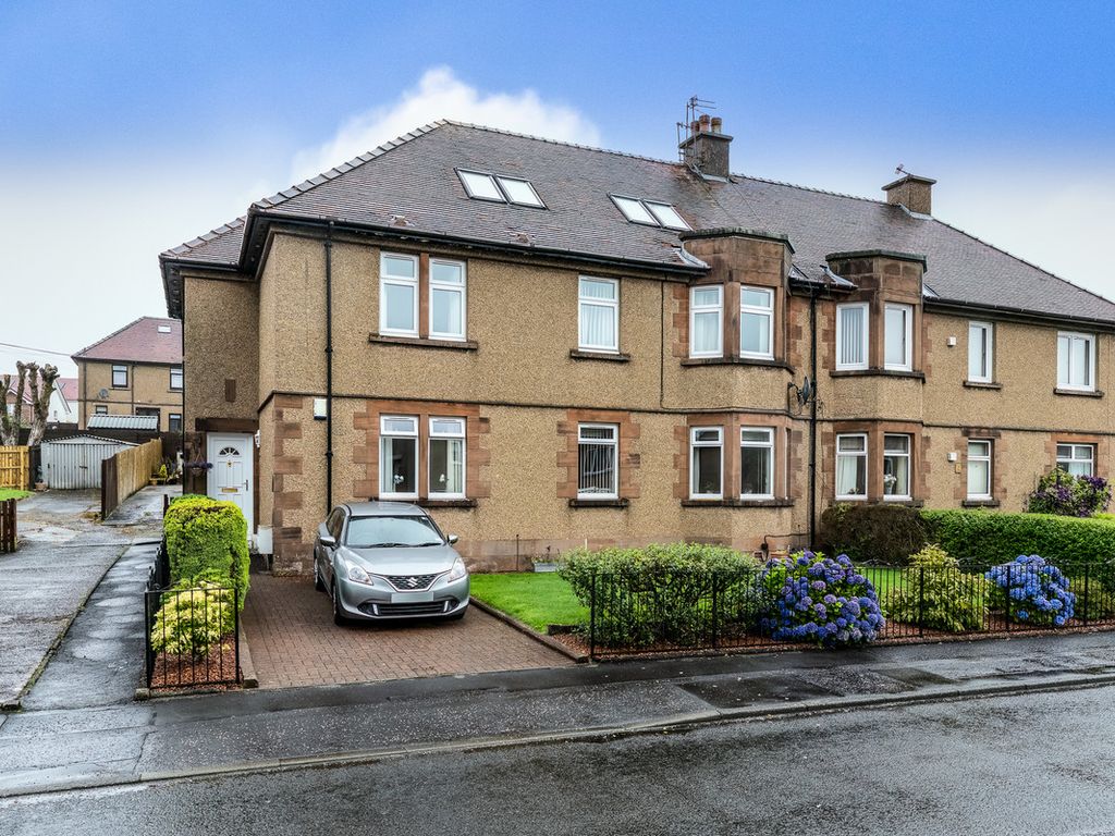 4 bed flat for sale in Bute Street, Gourock PA19, £180,000 - Zoopla