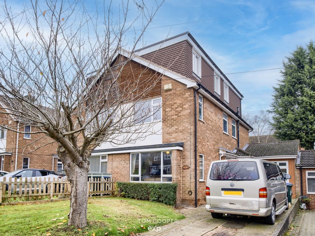 4 Bed Semi Detached House For Sale In Sutherland Avenue Eastern Green