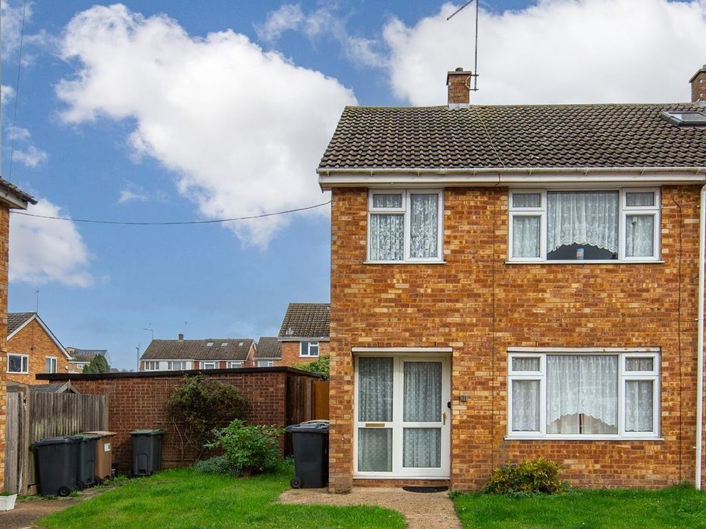 3 bed end terrace house for sale in Oatfield Close, Luton, Bedfordshire ...