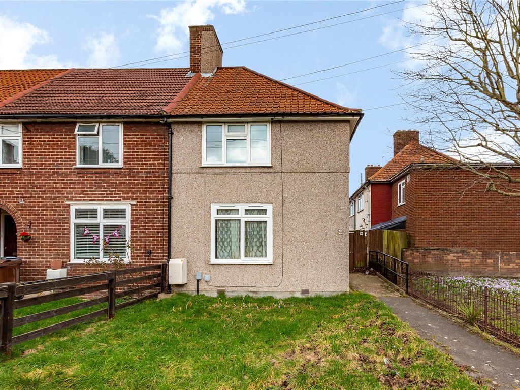 2 Bed End Terrace House For Sale In Becontree Avenue Dagenham Rm8 £