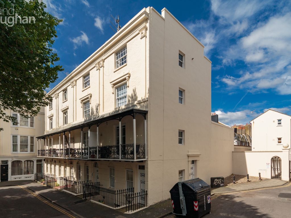 1 bed flat to rent in Russell Square, Brighton, East Sussex BN1, £950 ...