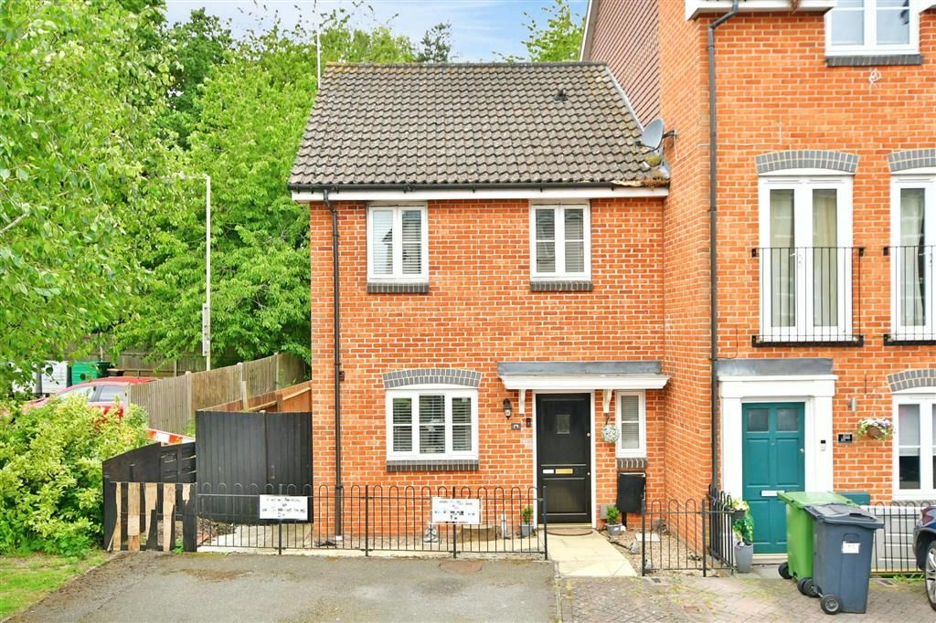 3 Bed End Terrace House For Sale In Hurst Road Kennington Ashford