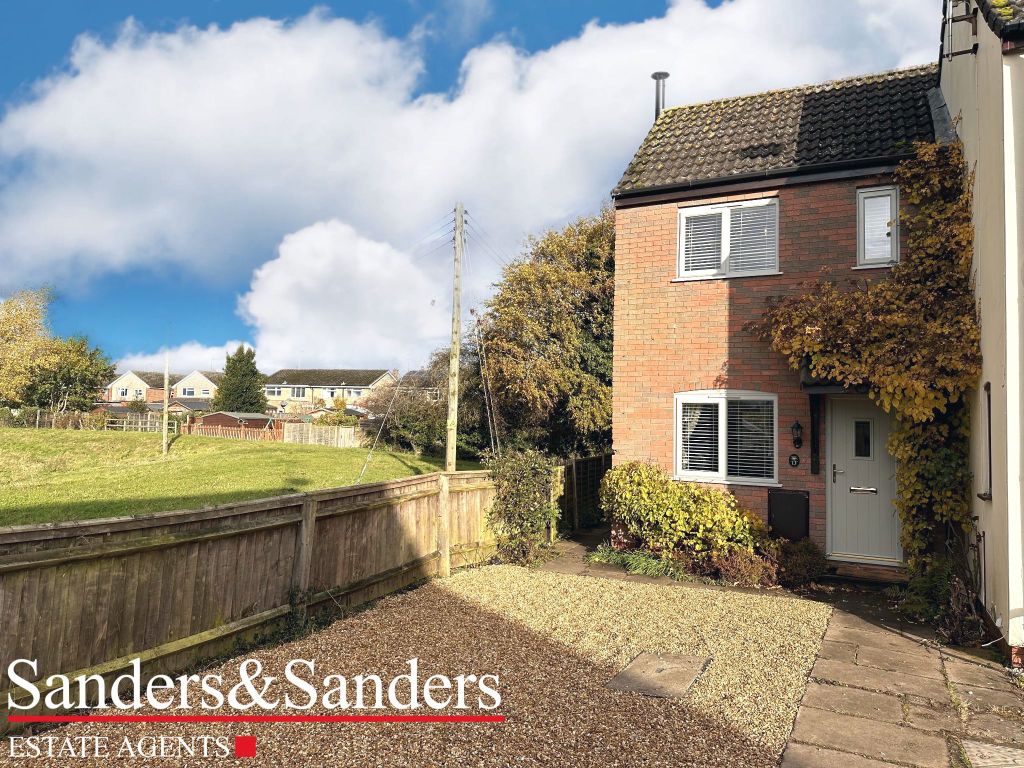 1 Bed Terraced House To Rent In Willow Close Alcester B49 £850 Pcm