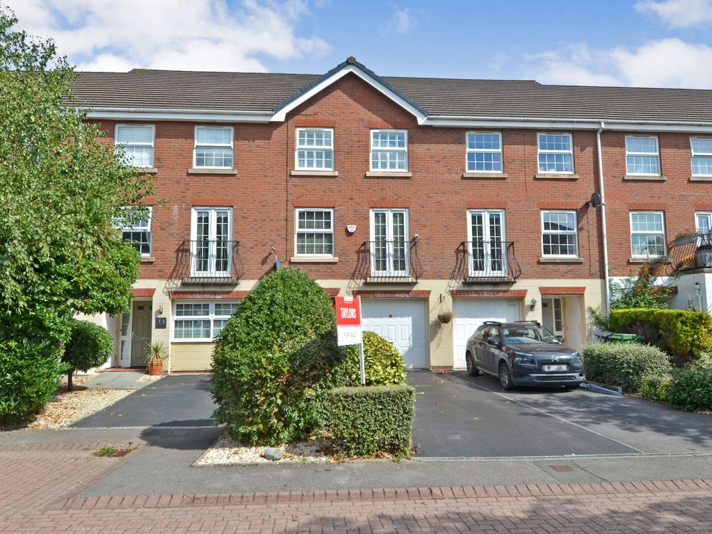 4 bed detached house for sale in Page Drive, Caerdydd, Page Drive ...