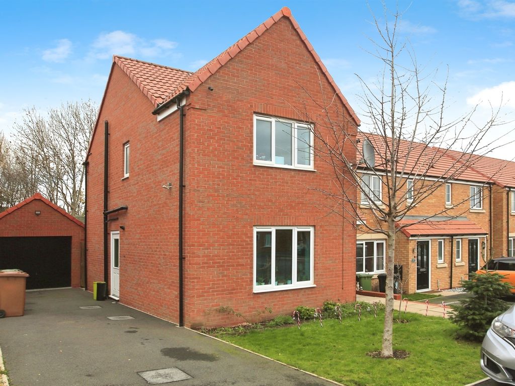 3 bed detached house for sale in Brutus Close, Stanground South ...