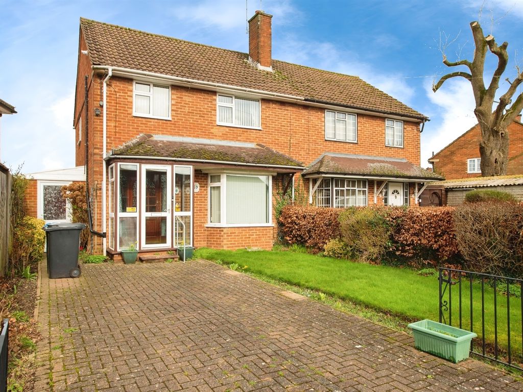 3 Bed Semi Detached House For Sale In Widmore Drive Hemel Hempstead