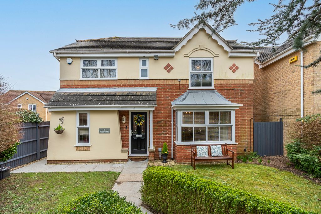 4 Bed Detached House For Sale In Spitfire Way Hamble So31 £699 950