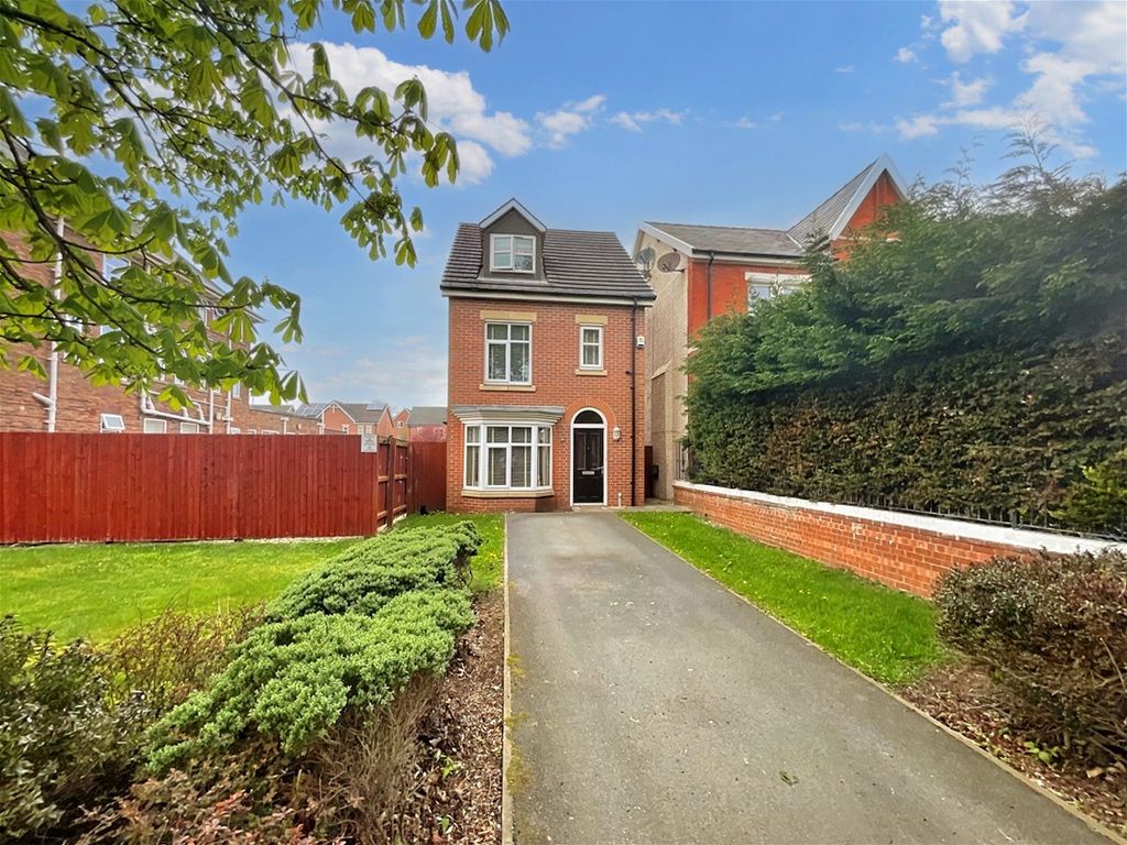 3 bed detached house for sale in Curzon Road, Southport PR8 - Zoopla