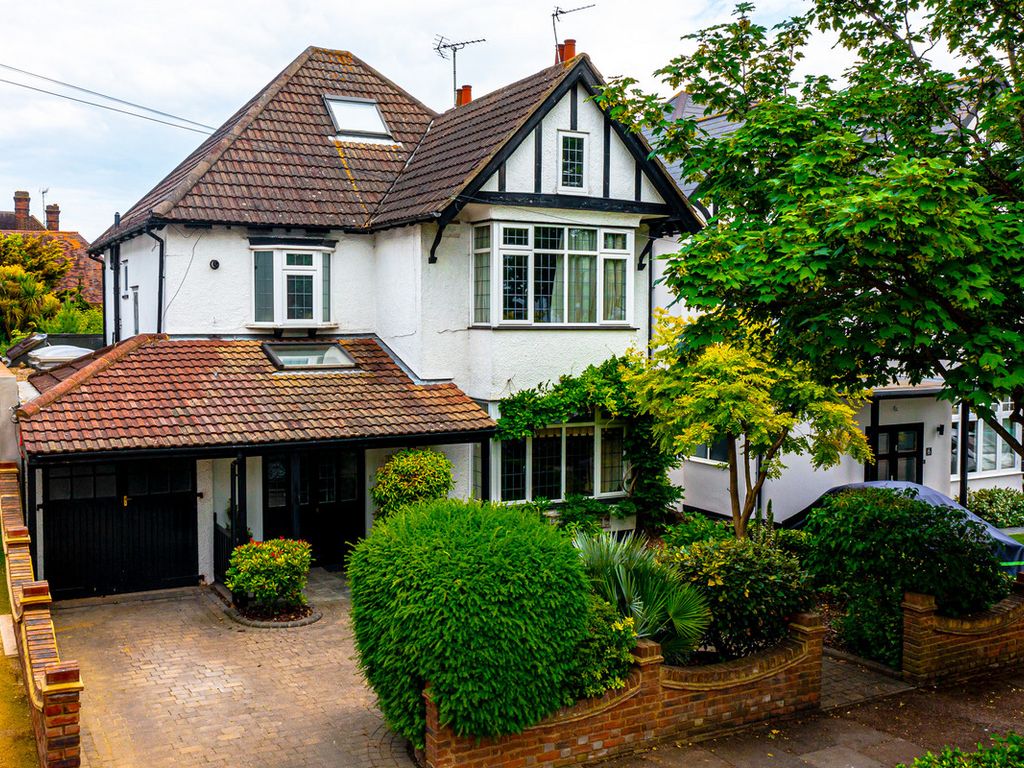 4 bed detached house for sale in Chadwick Road, Westcliff-On-Sea SS0, £ ...