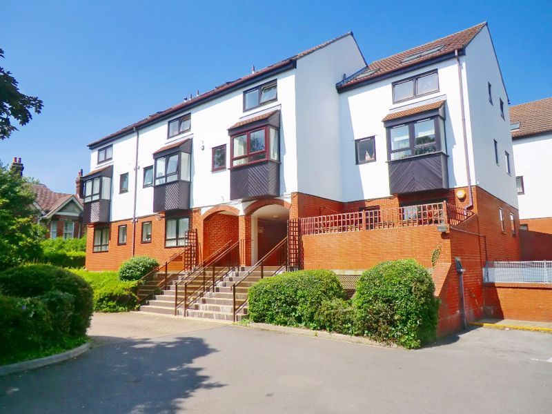 1 bed flat for sale in Purpose Built Flat. Wellington Road, Bournemouth ...