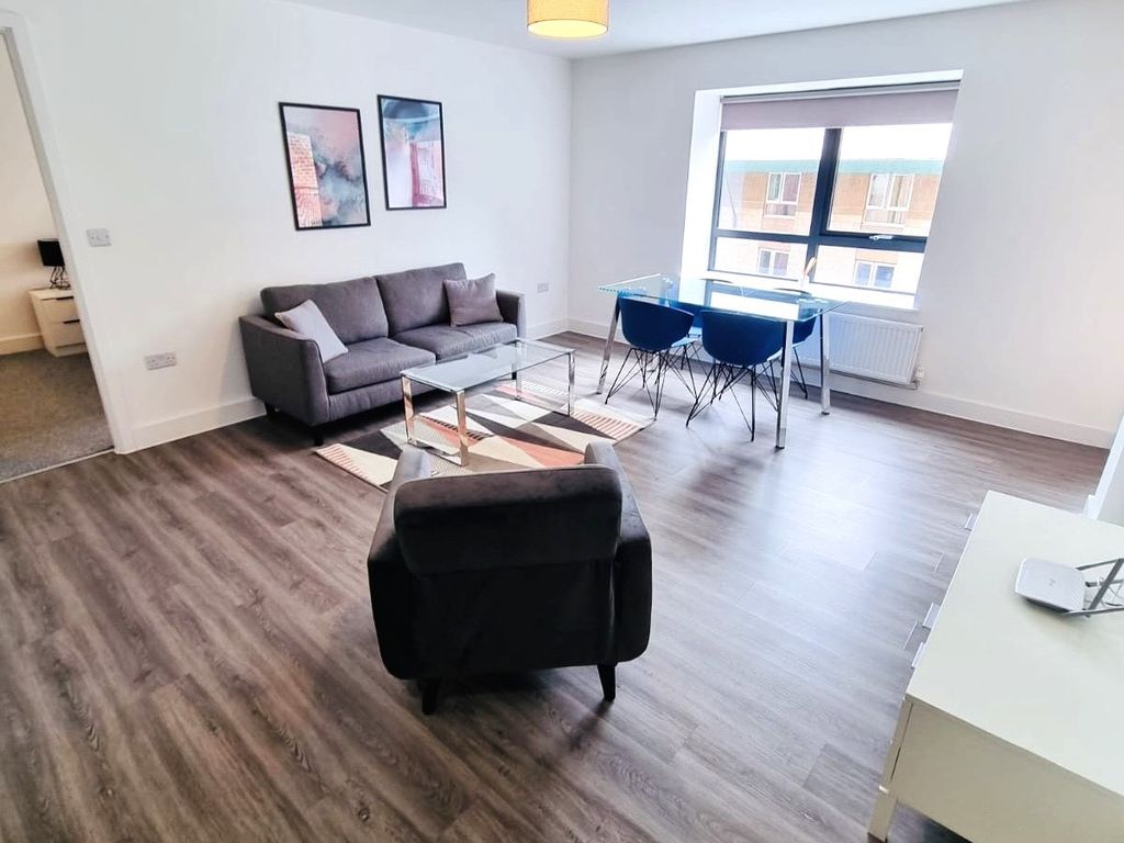 2 bed flat to rent in Hurst Street, Liverpool L1, £1,100 pcm - Zoopla
