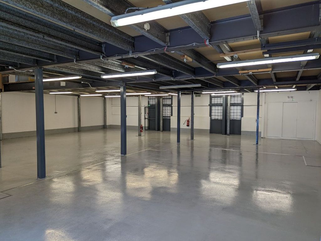 Light industrial to let in Unit 3A Hillam Court Industrial Estate ...