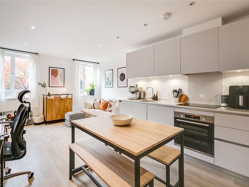 1 bed flat for sale in Devonhurst Place, Heathfield Terrace W4 - Zoopla