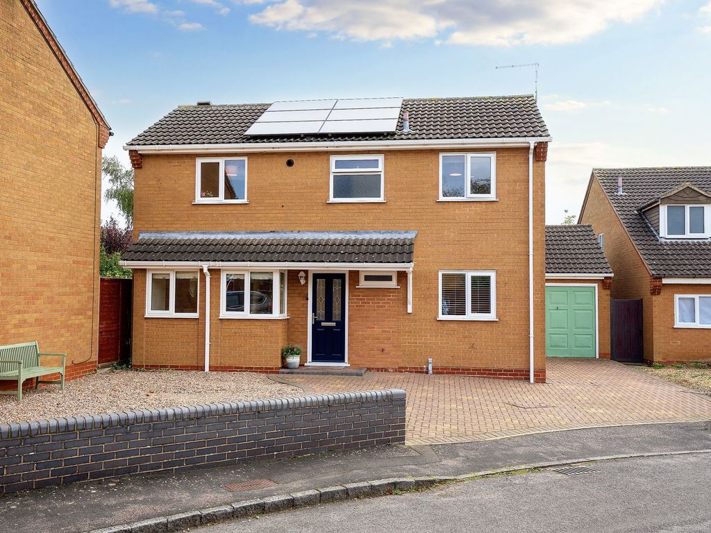 4 bed detached house for sale in Long Grey, Fleckney LE8, £375,000 - Zoopla