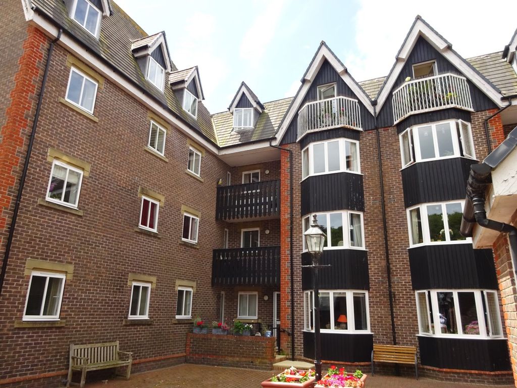 1 bed flat to rent in Cliffe High Street, Lewes BN7 - Zoopla