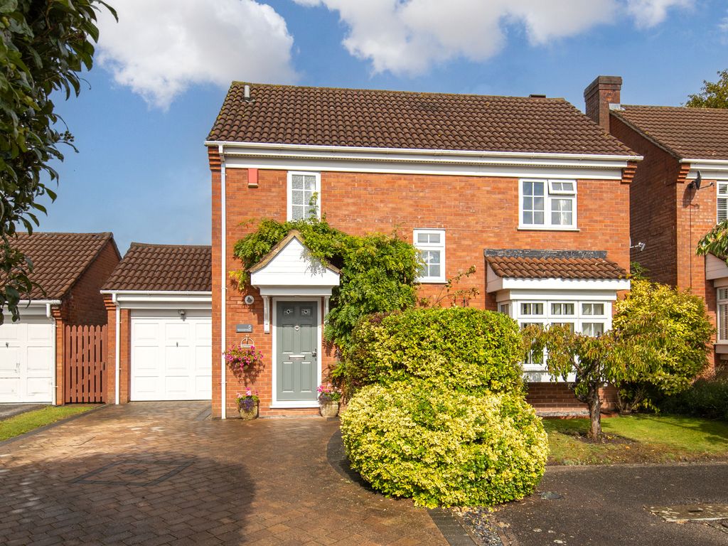 4 bed detached house for sale in Hanworth Close, Luton LU2, £450,000 ...