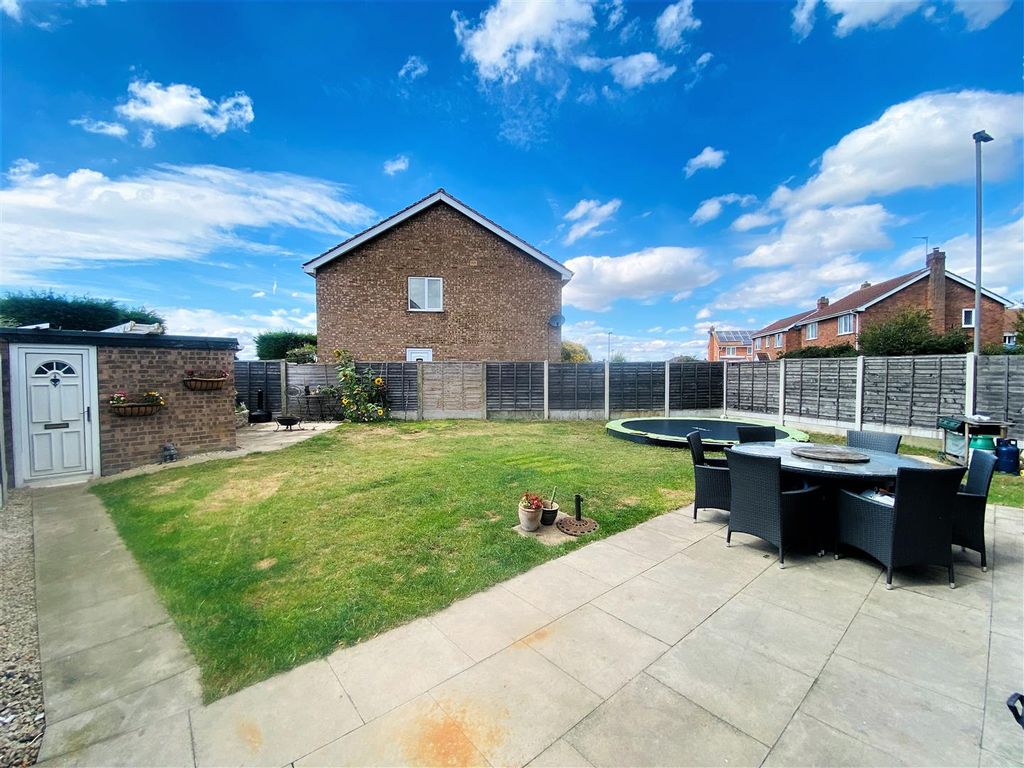4 Bed Detached House For Sale In Birch Close Thorpe Willoughby Selby