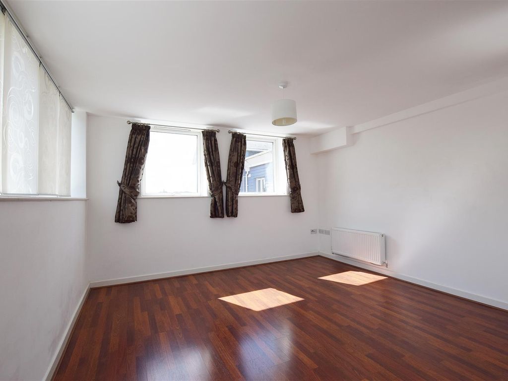 2 bed flat to rent in Ausden Place, Pumphouse Crescent, Watford WD17, £ ...