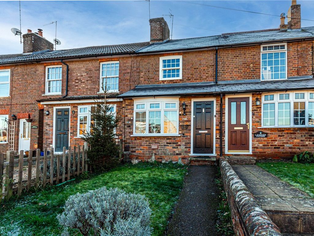 2 Bed Terraced House For Sale In Seymour Road Northchurch Berkhamsted