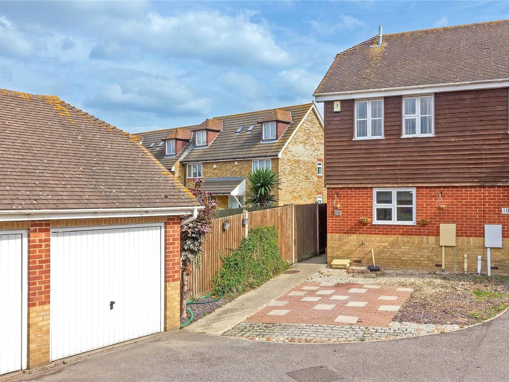 2 Bed End Terrace House To Rent In Ferry Road Iwade Sittingbourne