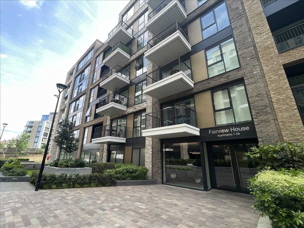 2 bed flat to rent in Lockgate Road, London SW6 - Zoopla