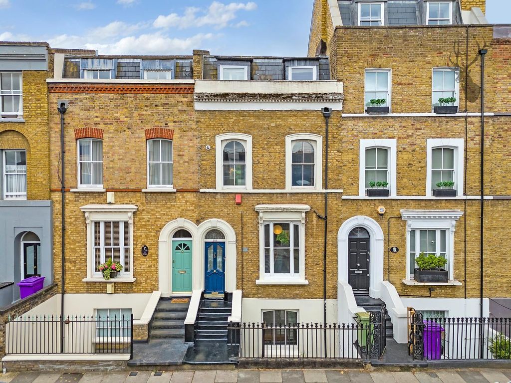 4 bed terraced house to rent in Grove Road, London E3, £5,500 pcm - Zoopla