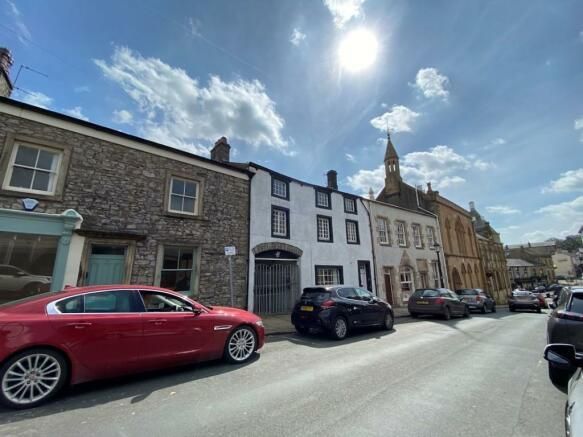 2 bed flat to rent in Church Street, Clitheroe BB7 - Zoopla
