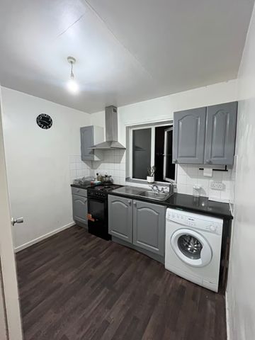 1 bed flat to rent in High Trees, Brixton, London SW2, £1,350 pcm - Zoopla