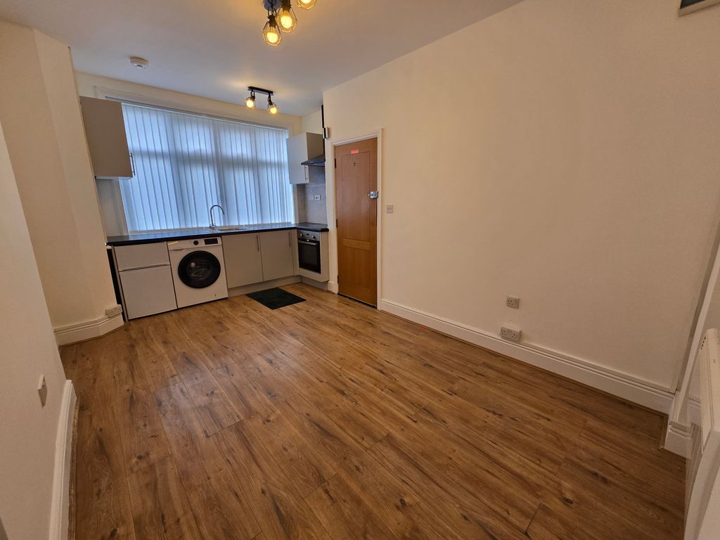 Studio to rent in Bridge Lane, Golders Green NW11, £1,150 pcm - Zoopla