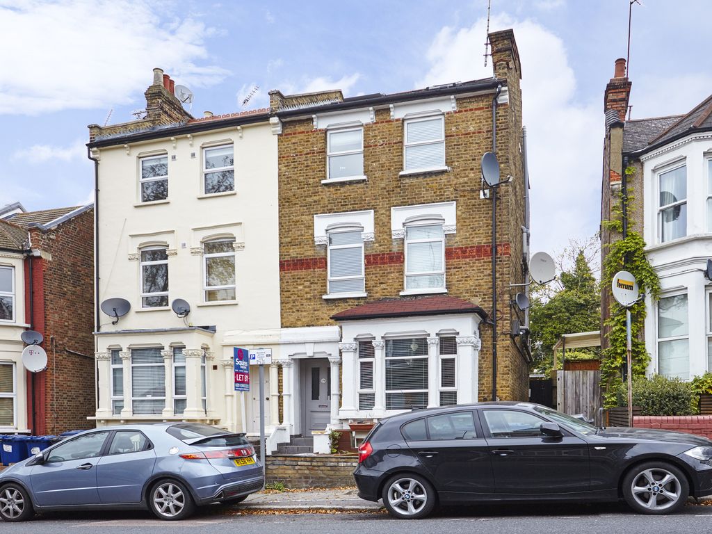 1 bed flat to rent in Dollis Road, London N3, £1,200 pcm - Zoopla