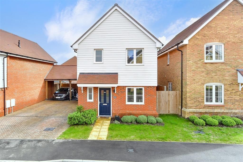 3 bed detached house for sale in Goldfinch Drive, Faversham, Kent ME13 ...