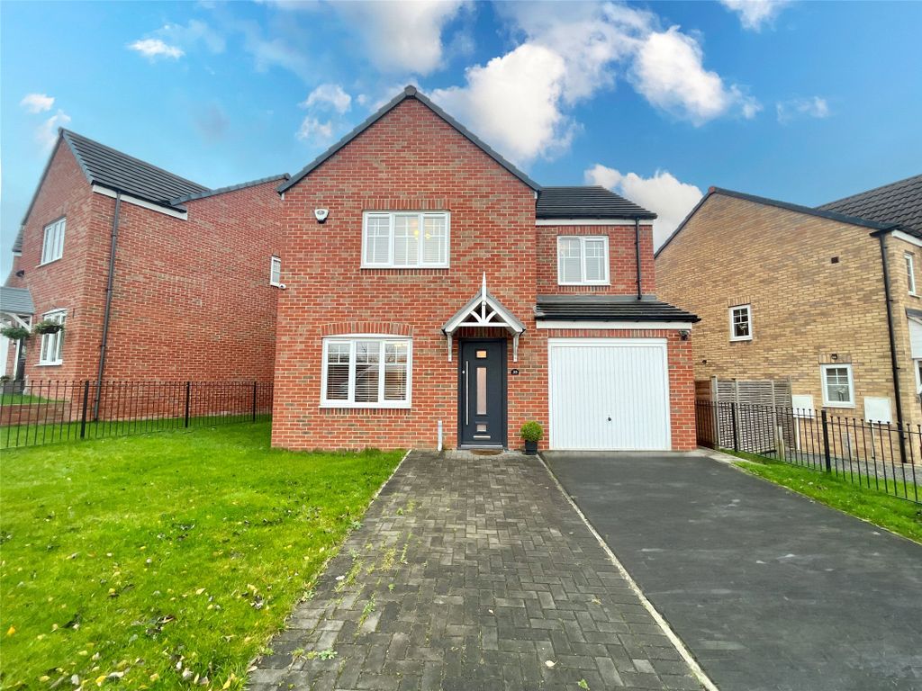 4 bed detached house for sale in Angel Way, Birtley DH3, £240,000 - Zoopla