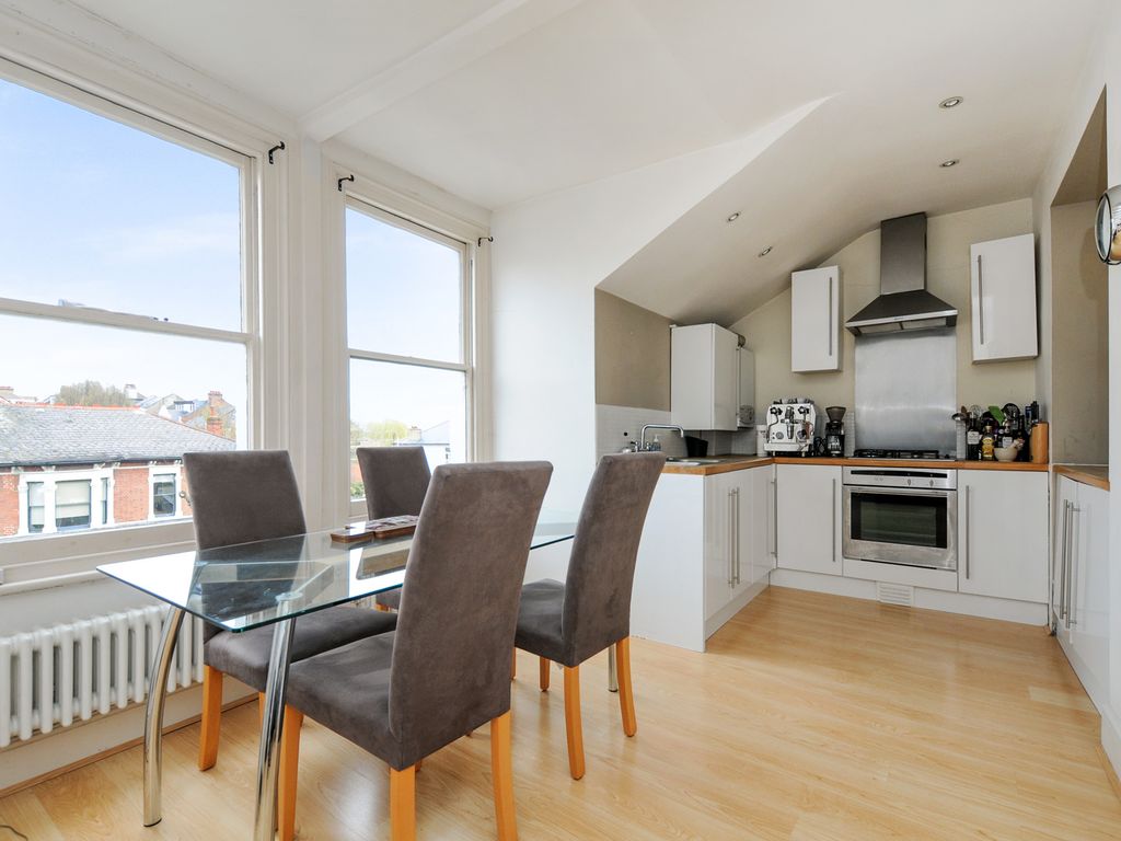 2 bed flat to rent in Crouch Hall Road, Crouch End N8 - Zoopla