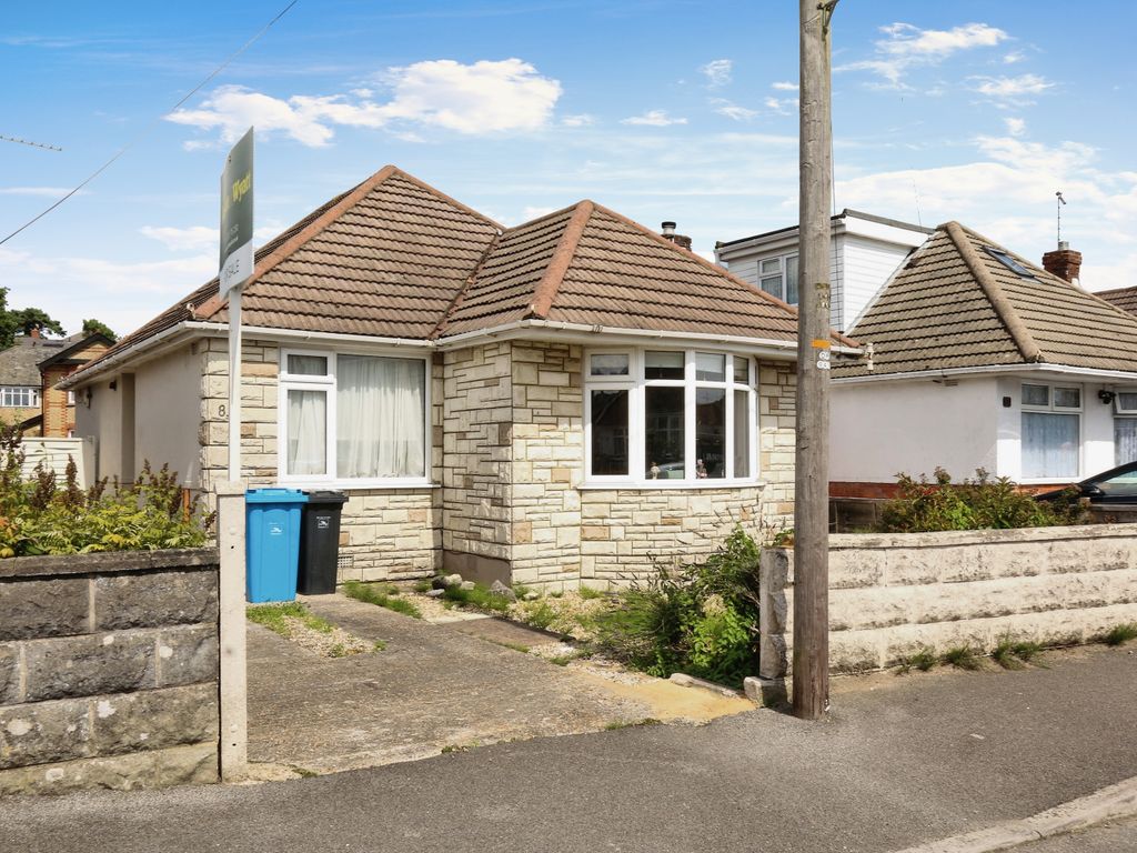 2 bed bungalow for sale in Beresford Road, Poole BH12, £325,000 - Zoopla