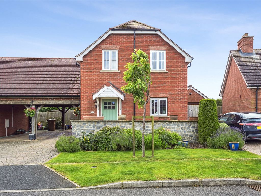 3 bed link detached house for sale in Wesley Gardens, Pebworth ...