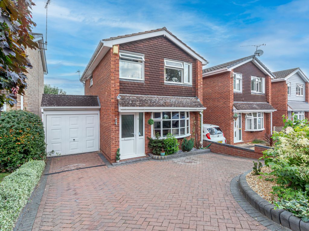 3 bed detached house for sale in Whitburn Close, Kidderminster DY11 ...