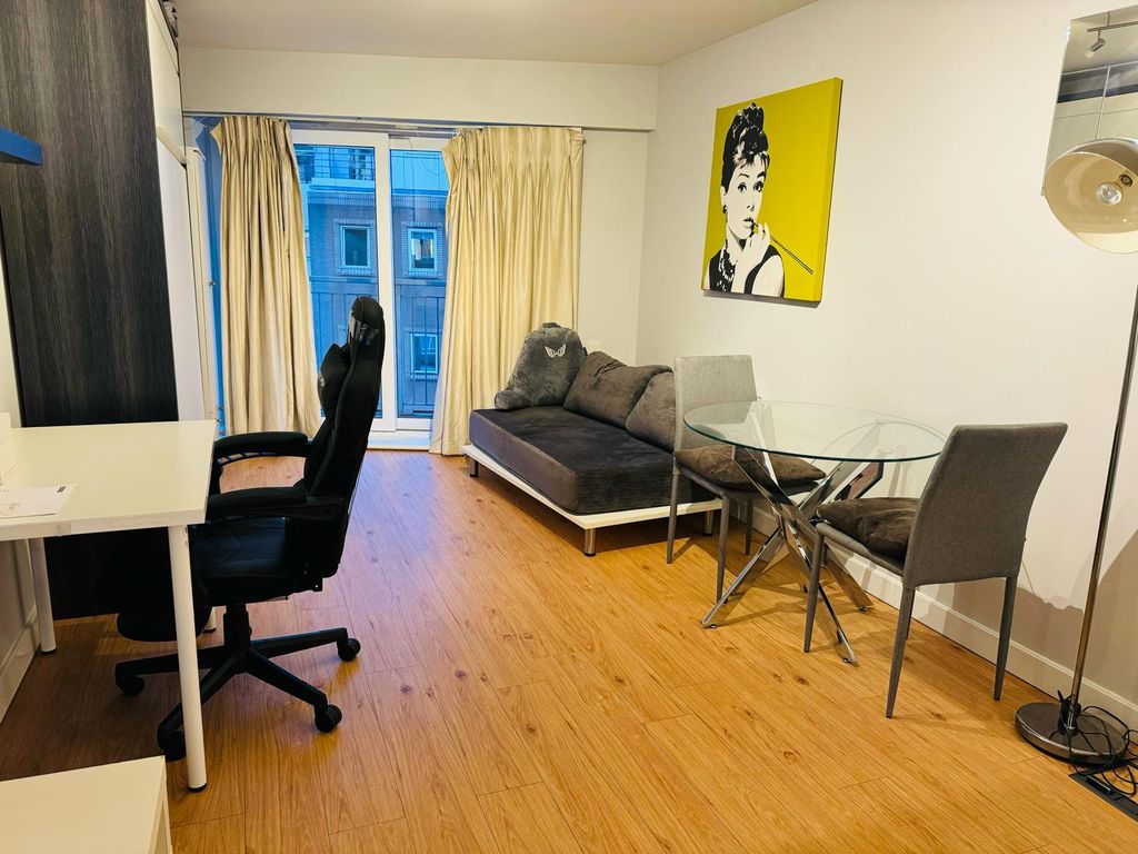 Studio to rent in Amelia House, 11 Boulevard Drive, London NW9, £1,250 ...