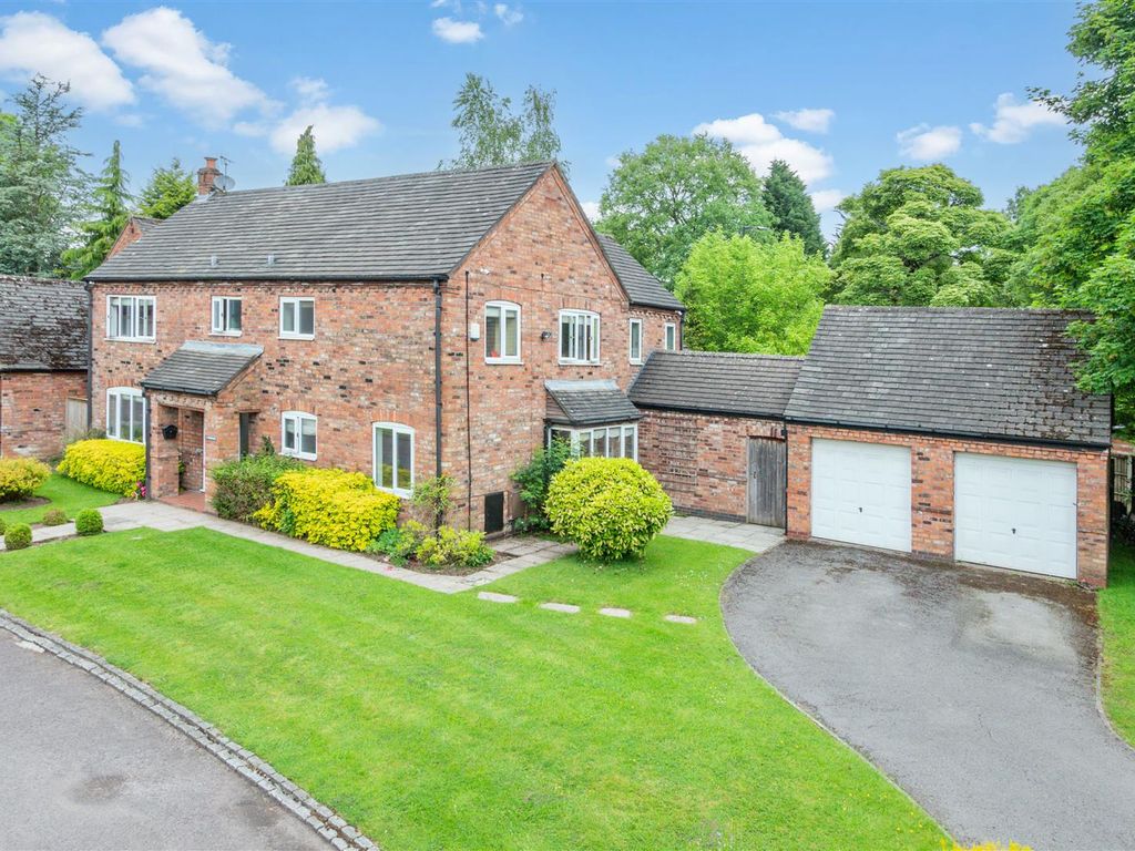 6 bed detached house for sale in Ashmeade, Hale Barns, Altrincham WA15 ...