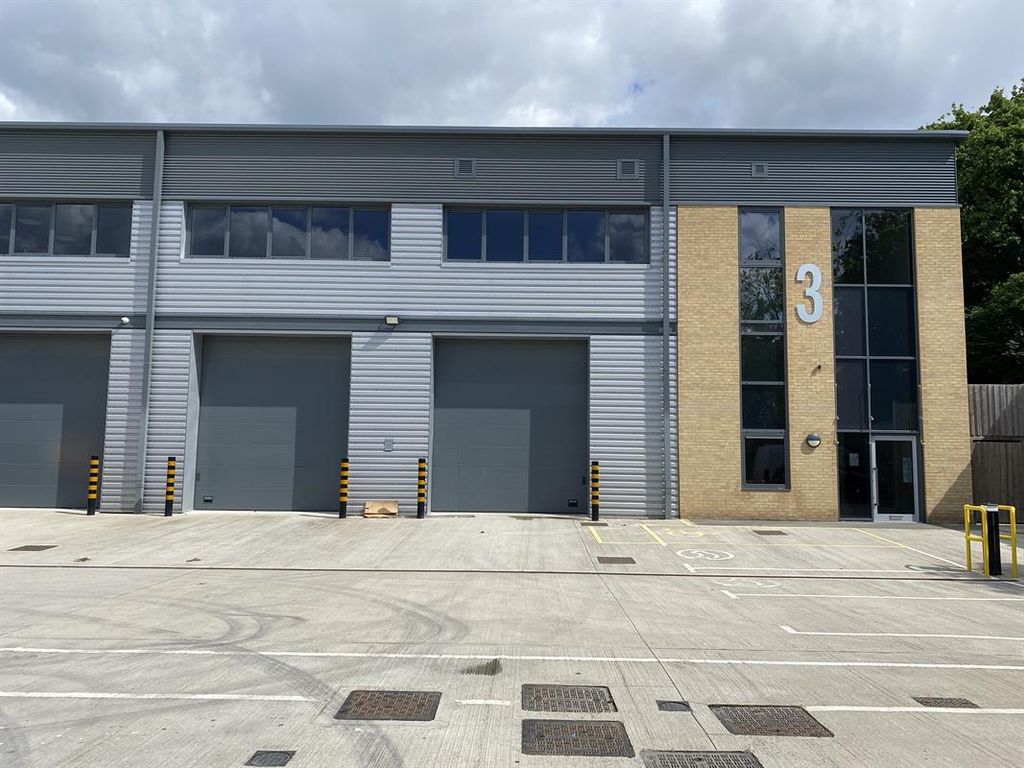 Light industrial to let in Wycombe Logistics Centre, Lincoln Road ...