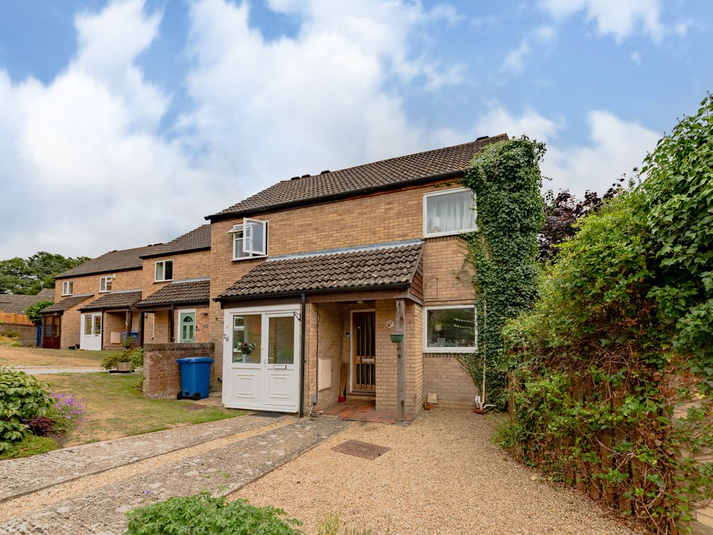 2 Bed End Terrace House For Sale In Frobisher Bracknell Berkshire
