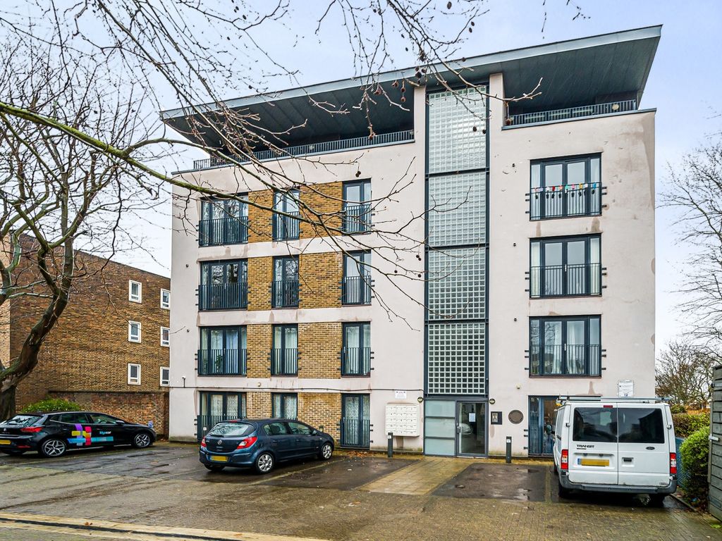 2 bed flat for sale in Nunhead Lane, London SE15 - Zoopla