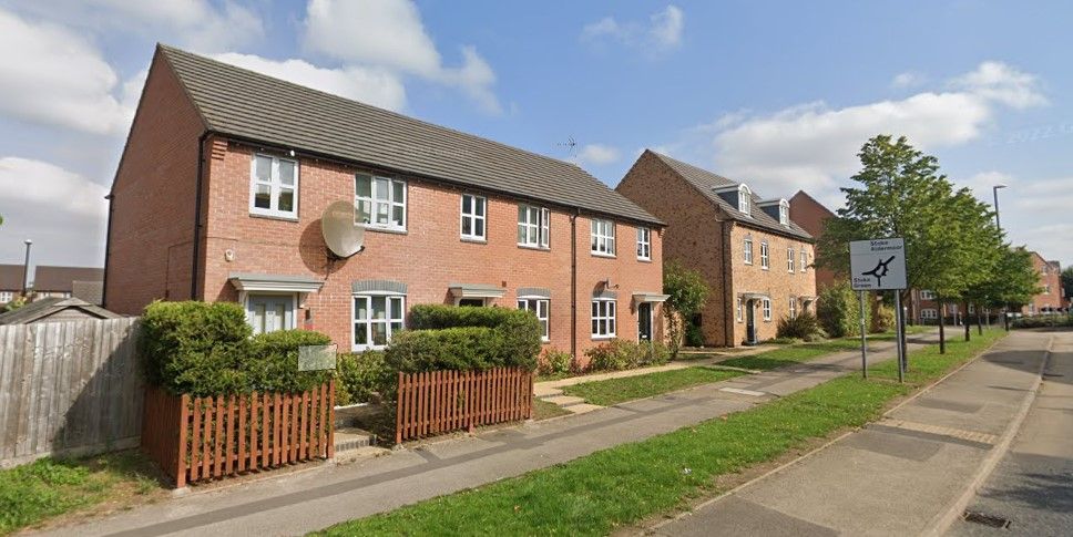3 bed semi-detached house to rent in Sunbeam Way, Coventry CV3 - Zoopla