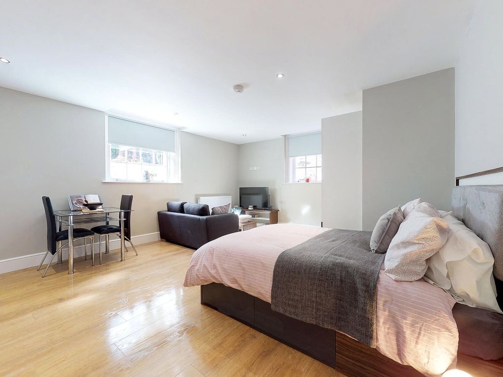 Studio to rent in Springfield Mount, Leeds, West Yorkshire LS2 - Zoopla