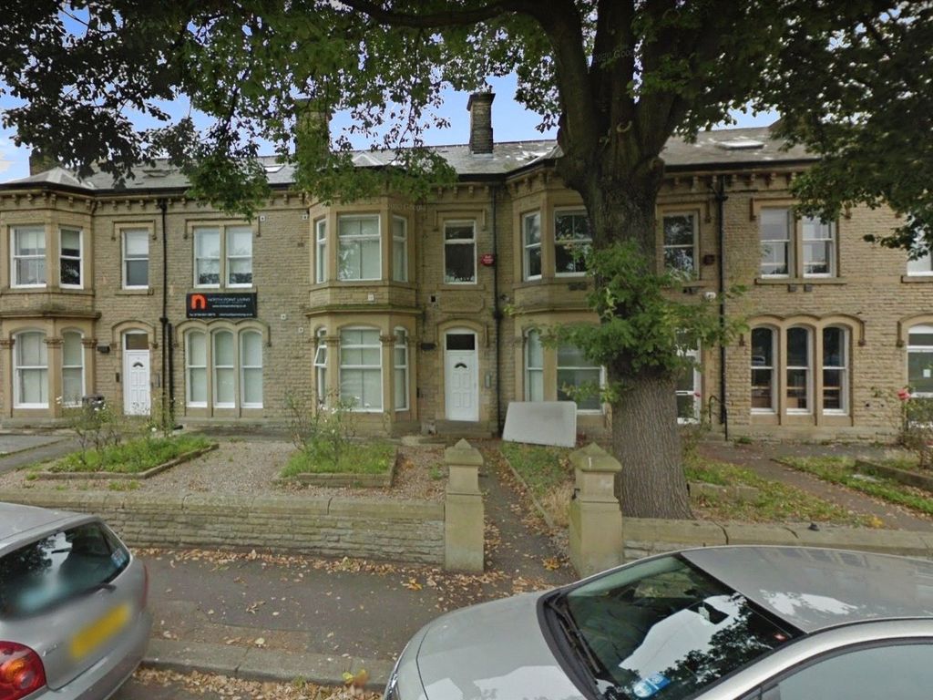 Studio to rent in Highfields Road, Town Centre, Huddersfield HD1 - Zoopla
