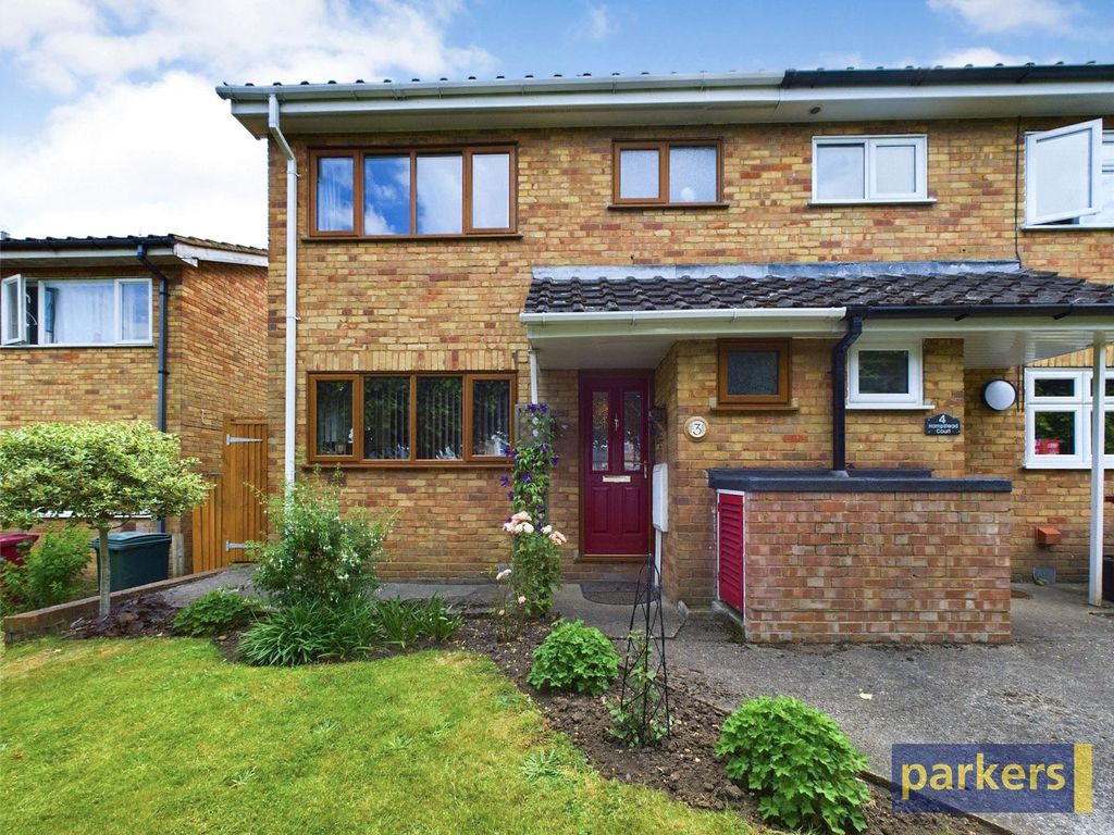 3 Bed Semi Detached House For Sale In Grovelands Road Reading