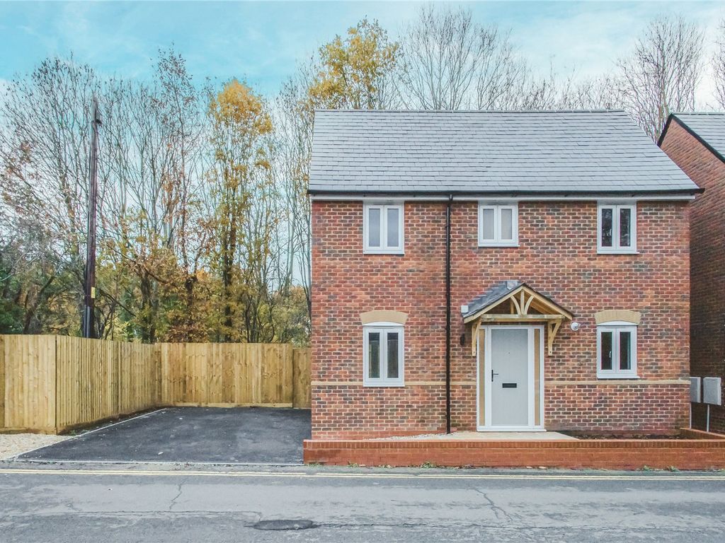 New Home 3 Bed Detached House For Sale In Coate Lane Coate Swindon